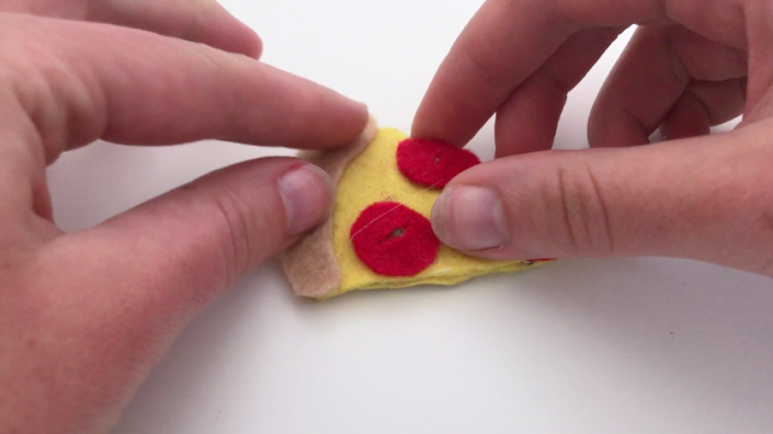 Make a Light Up Pizza – Wearable Tech Tutorials and How-Tos